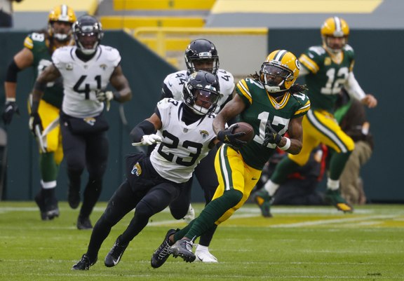 Green Bay Packers struggle, but finally pull out 24-20 win over 1-8 ...